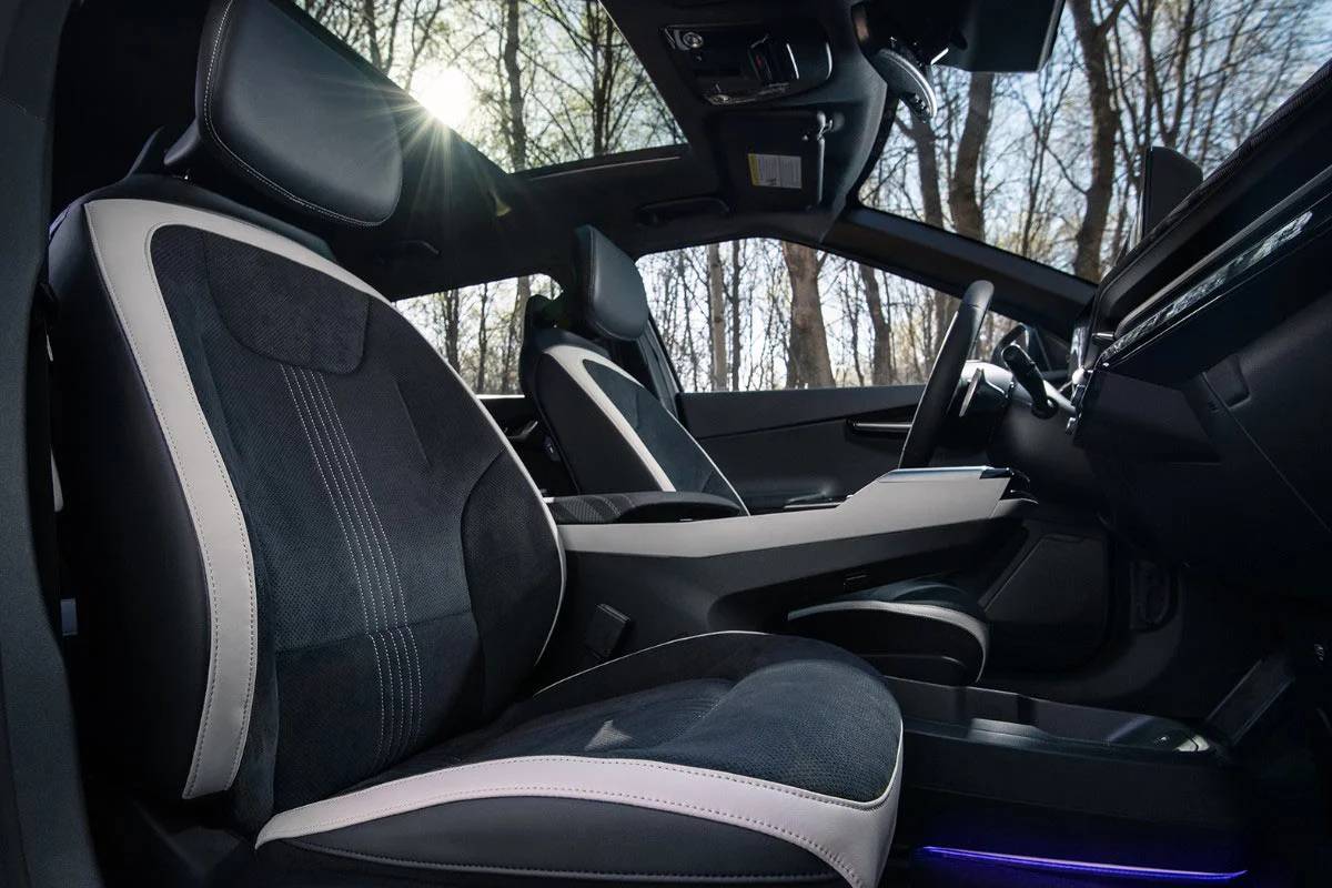 StriveME - أروع خمس ميزات في داخل كيا EV6 الكهربائية